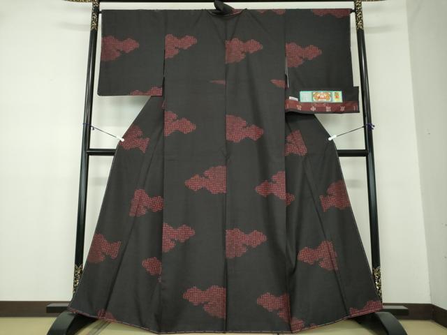 平和屋着物●本場大島紬　9マルキ　雲霞草花文　正絹　逸品　未使用　DAAW5150ud 平和屋着物○本場大島紬 9マルキ 地空 雲取り文 中昌謹製