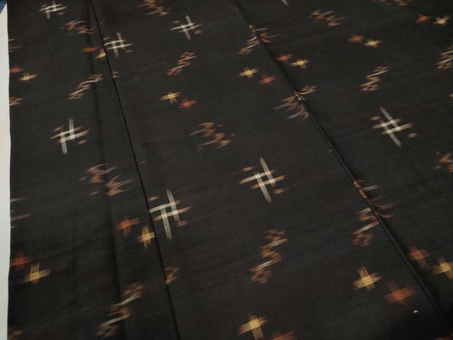 平和屋着物○国指定重要無形文化財 本場久米島紬 手織 正絹